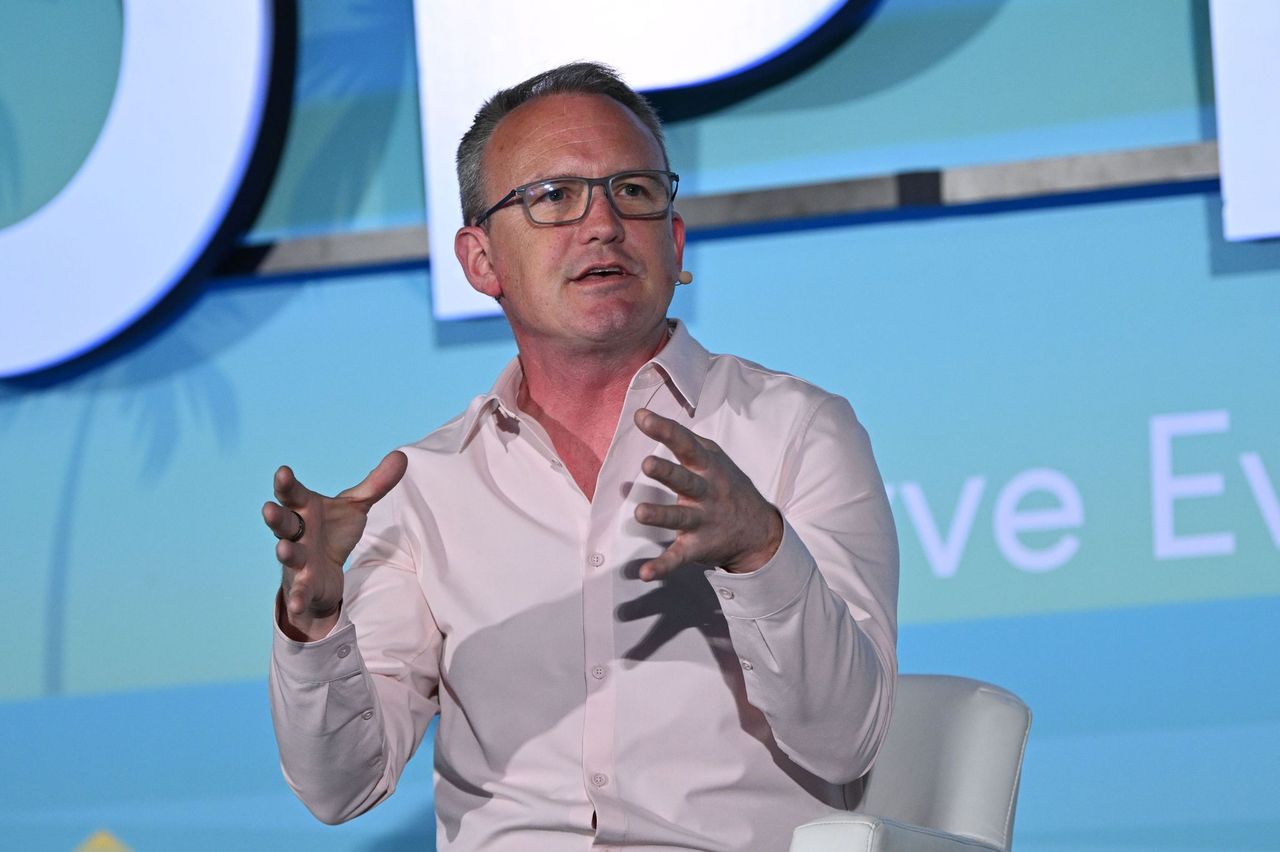 Shoptalk 2024 Day One: AI, Associate Apps and Retail Media—Key Insights from Amazon, Tapestry ...